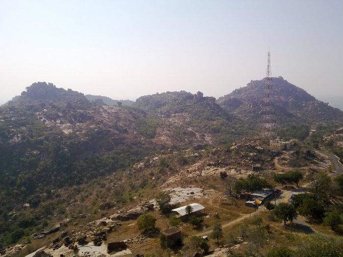 Entrance to the Manyam Konda Temple Ghat