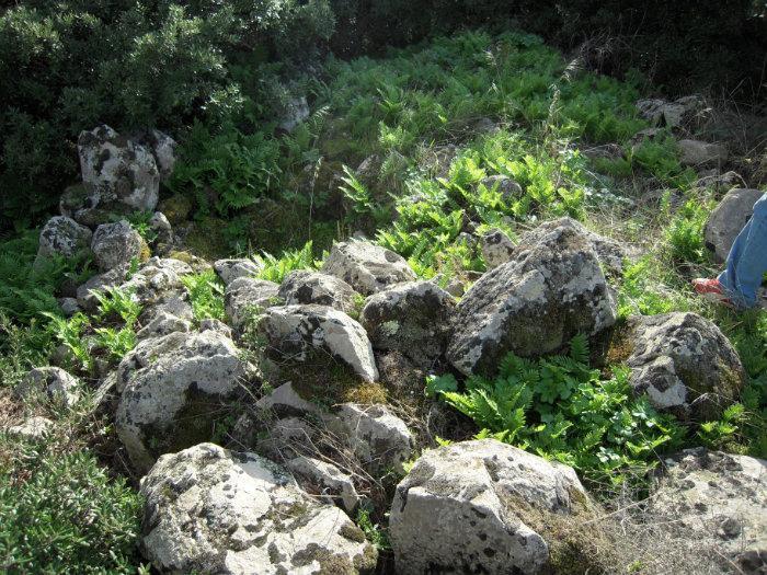 Nuraghe Pizzu Runcu or Pitzu Runcu