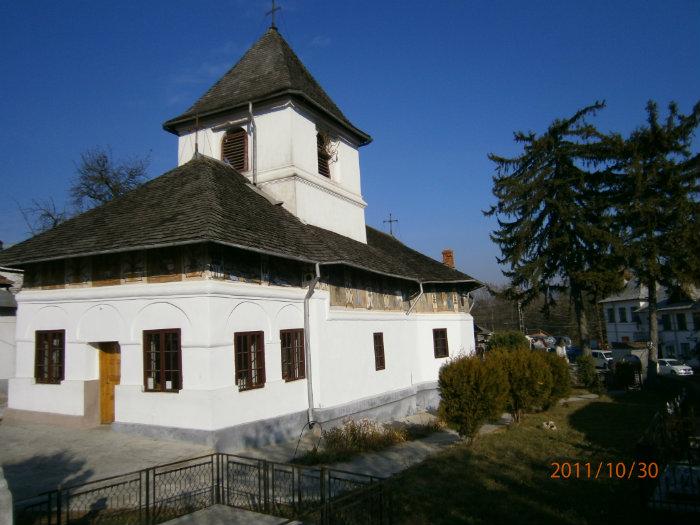 Biserica Din Vale si cimitir - Valeni Dambovita