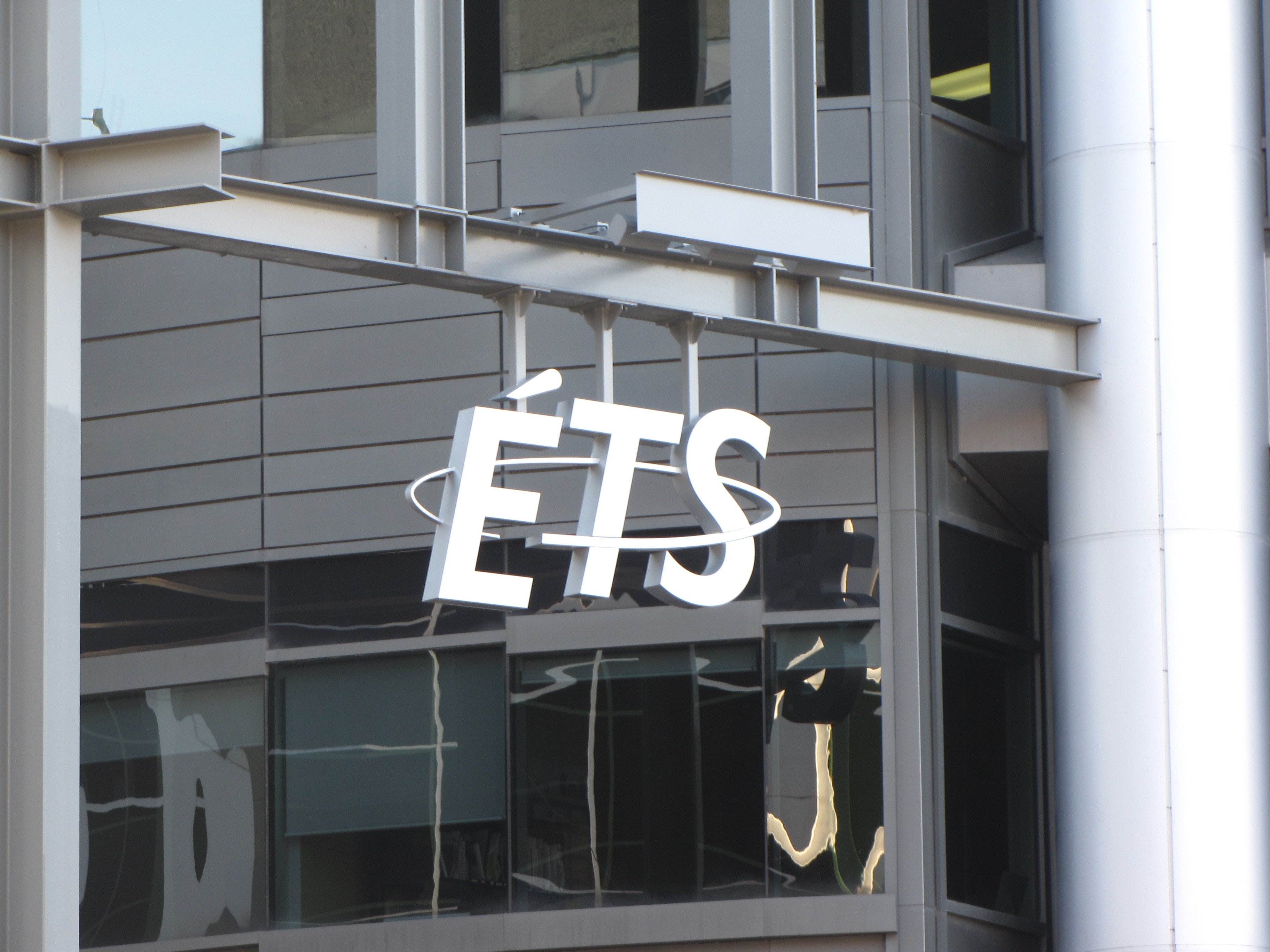 ÉTS -Pavillon B - Communauté Métropolitaine de Montréal - CMM