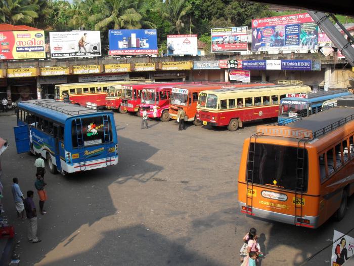 Private Bus Stand - Piravom
