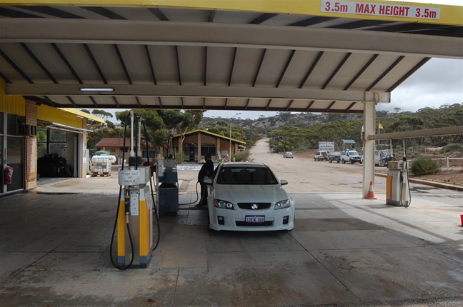 Eucla Roadhouse | petrol / gas station
