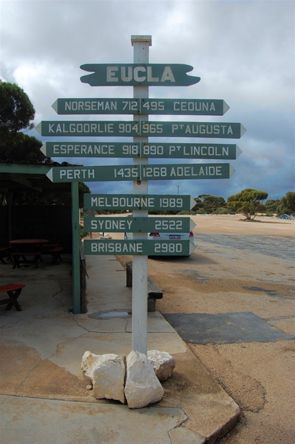 Eucla Roadhouse | petrol / gas station