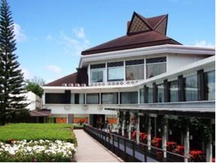 Mikie Holiday Resort - Berastagi