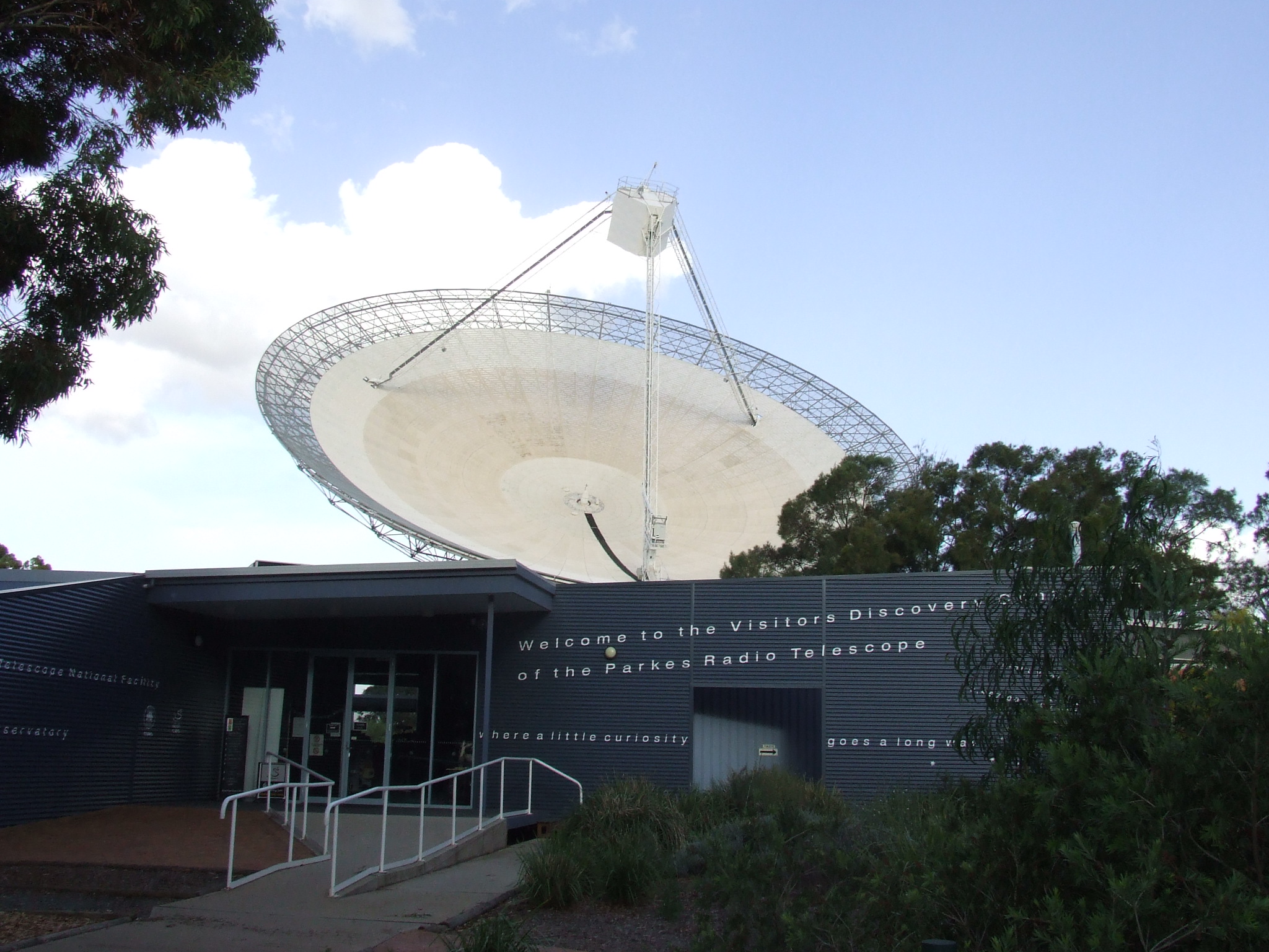 Australia Parkes Observatory "The Dish" (English)