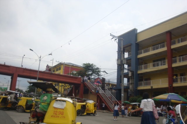 Batasan Footbridge - Quezon City Batasan Road