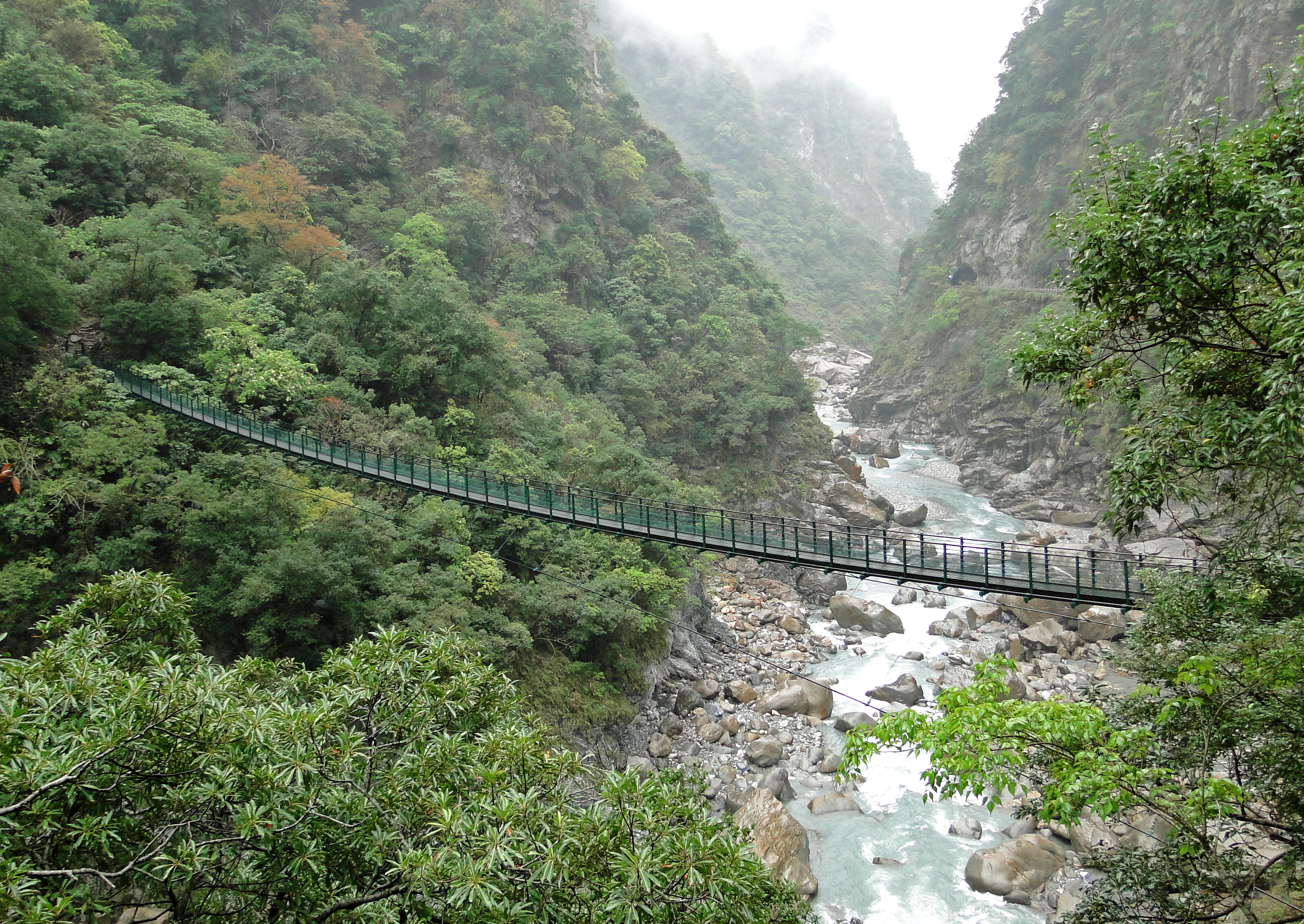 Taroko Gorge | canyon / gorge
