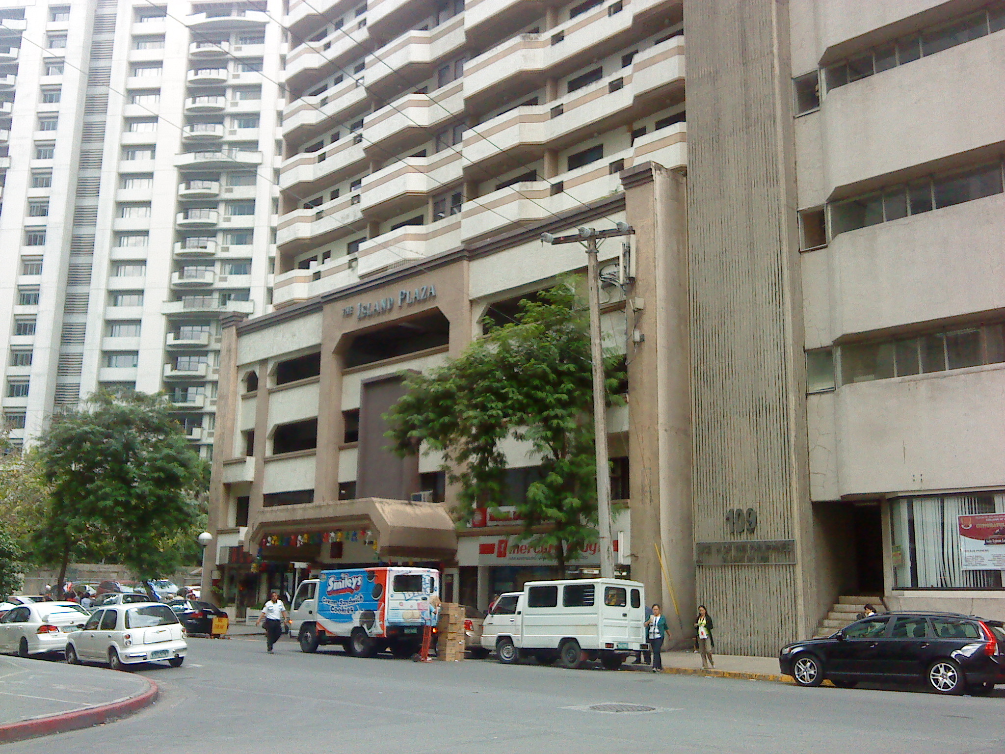 Island Plaza - Makati