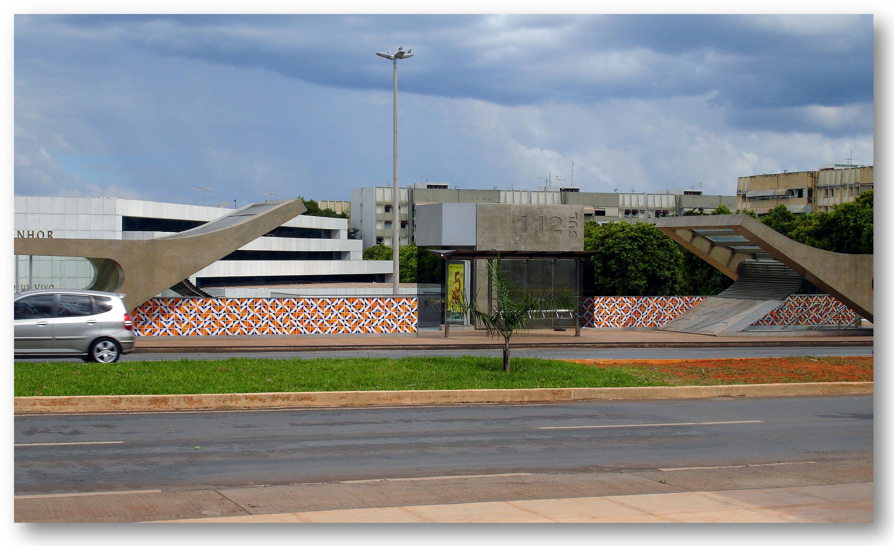Igreja Universal do Reino de Deus (IURD) - Cenáculo do Espírito Santo ...
