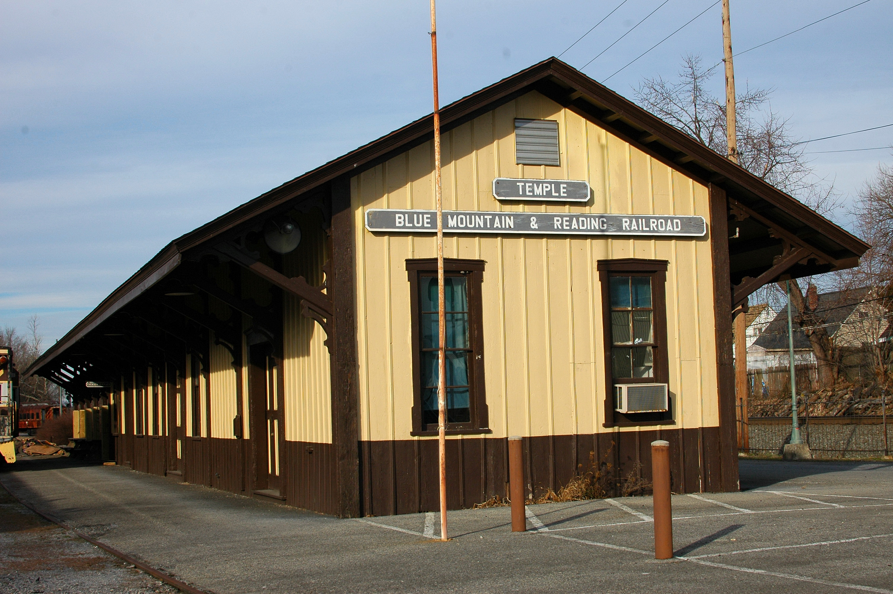 Temple Train Station (closed)