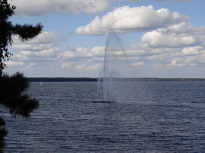 Fountain at Sinara lake - Snezhinsk