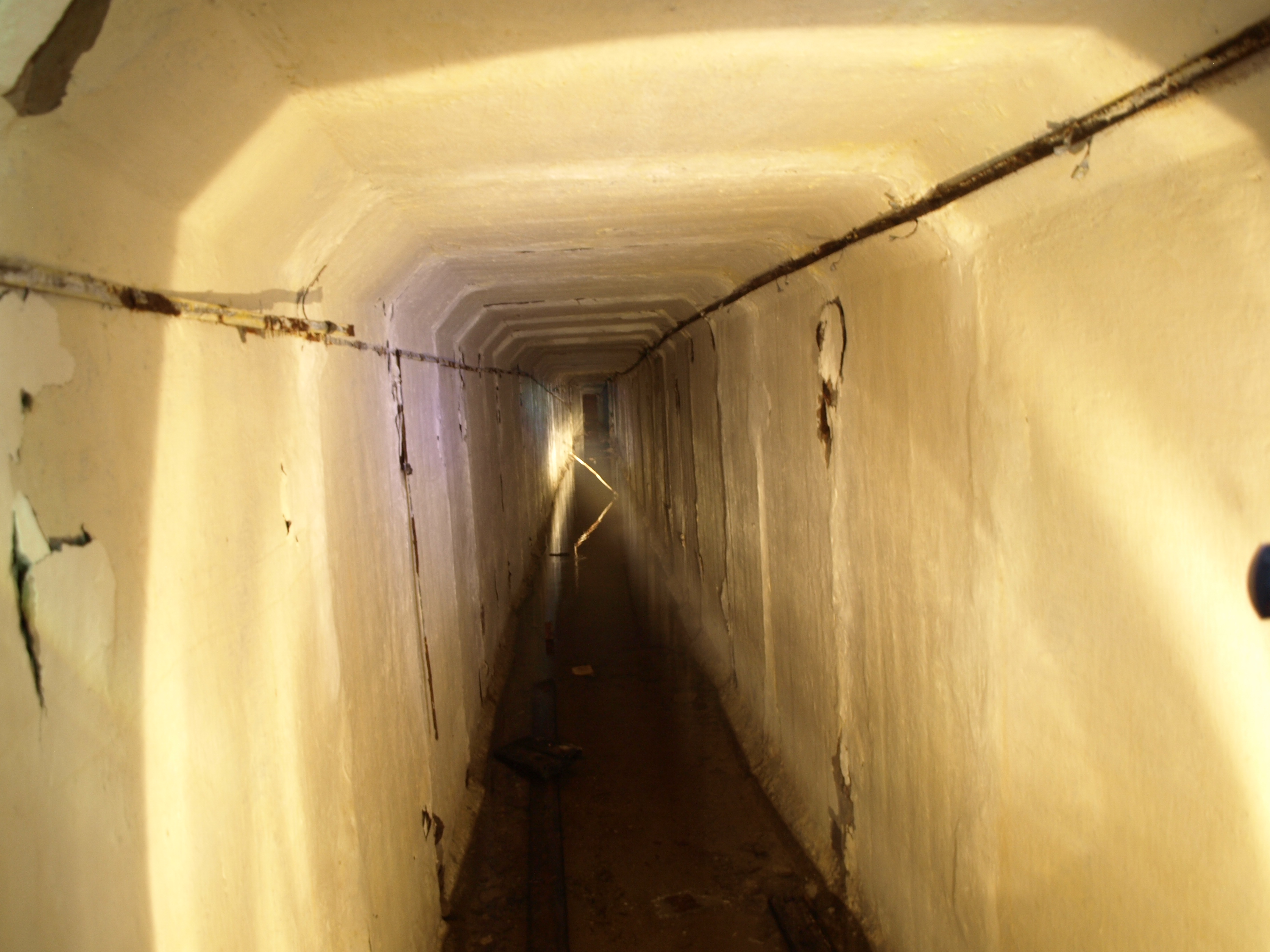 Демонтированный МР-УР-100У МБР командный пункт (94P)