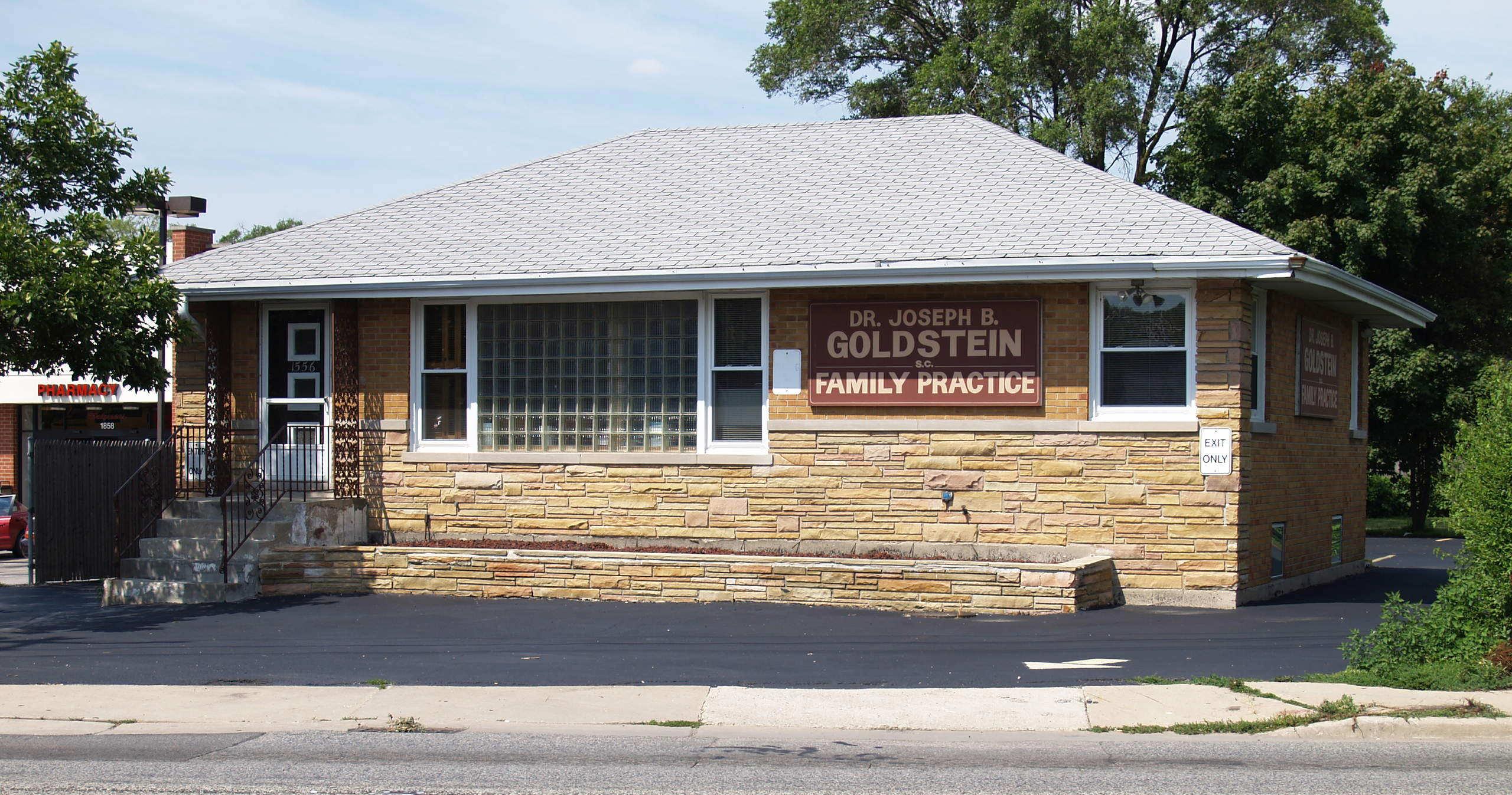 South River Road, 1556 - Des Plaines, Illinois