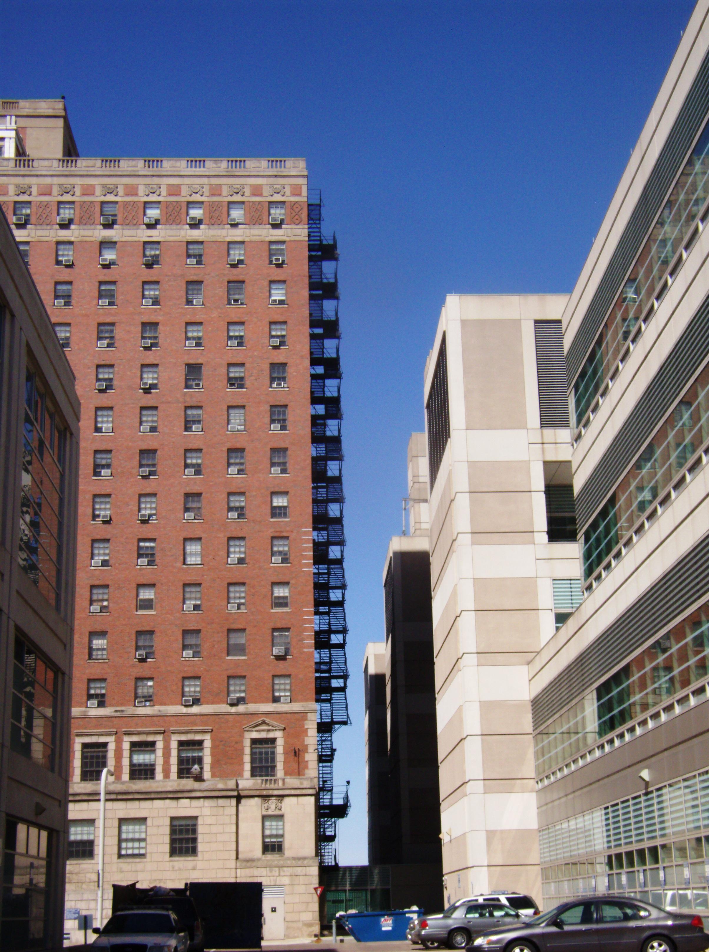 Stroger Hospital Parking Garage - Chicago, Illinois