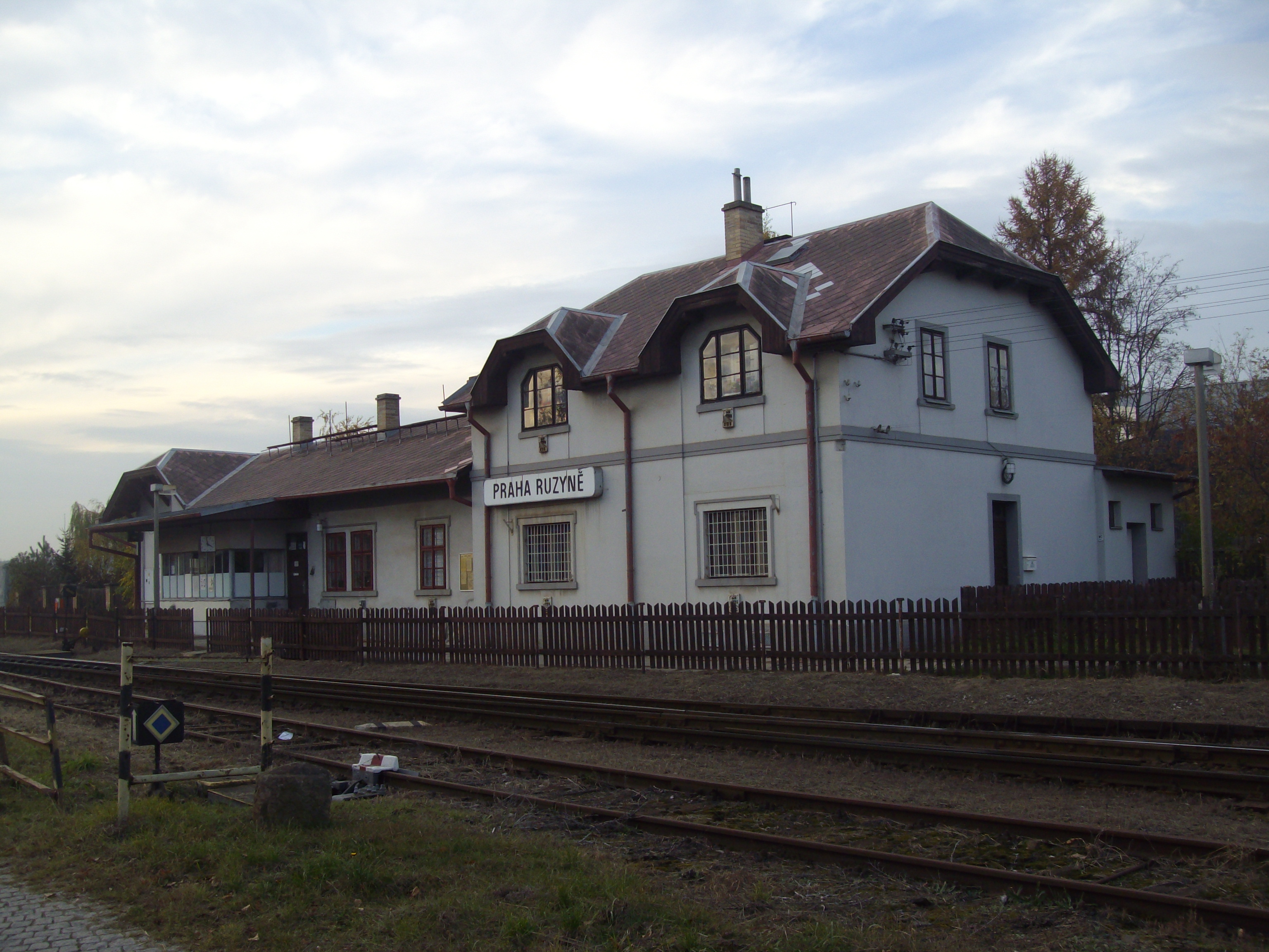 Praha-Ruzyne railway station - Prague