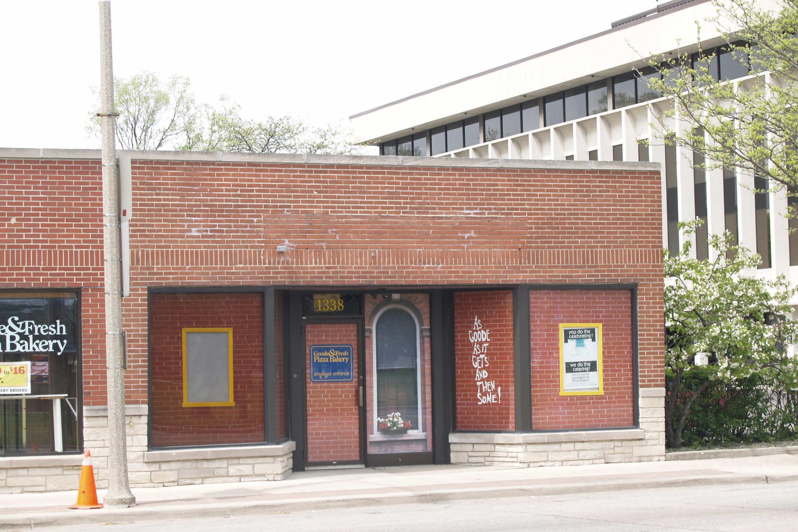 Illinois Route 43 (Waukegan Road), 1328-1338 - Glenview, Illinois