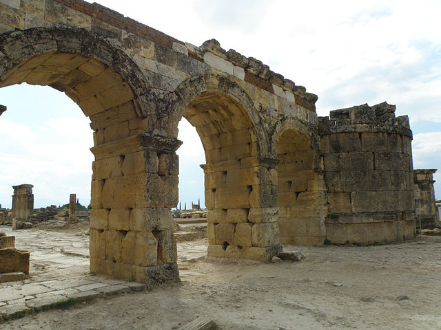 Domitian gate - Pamukkale