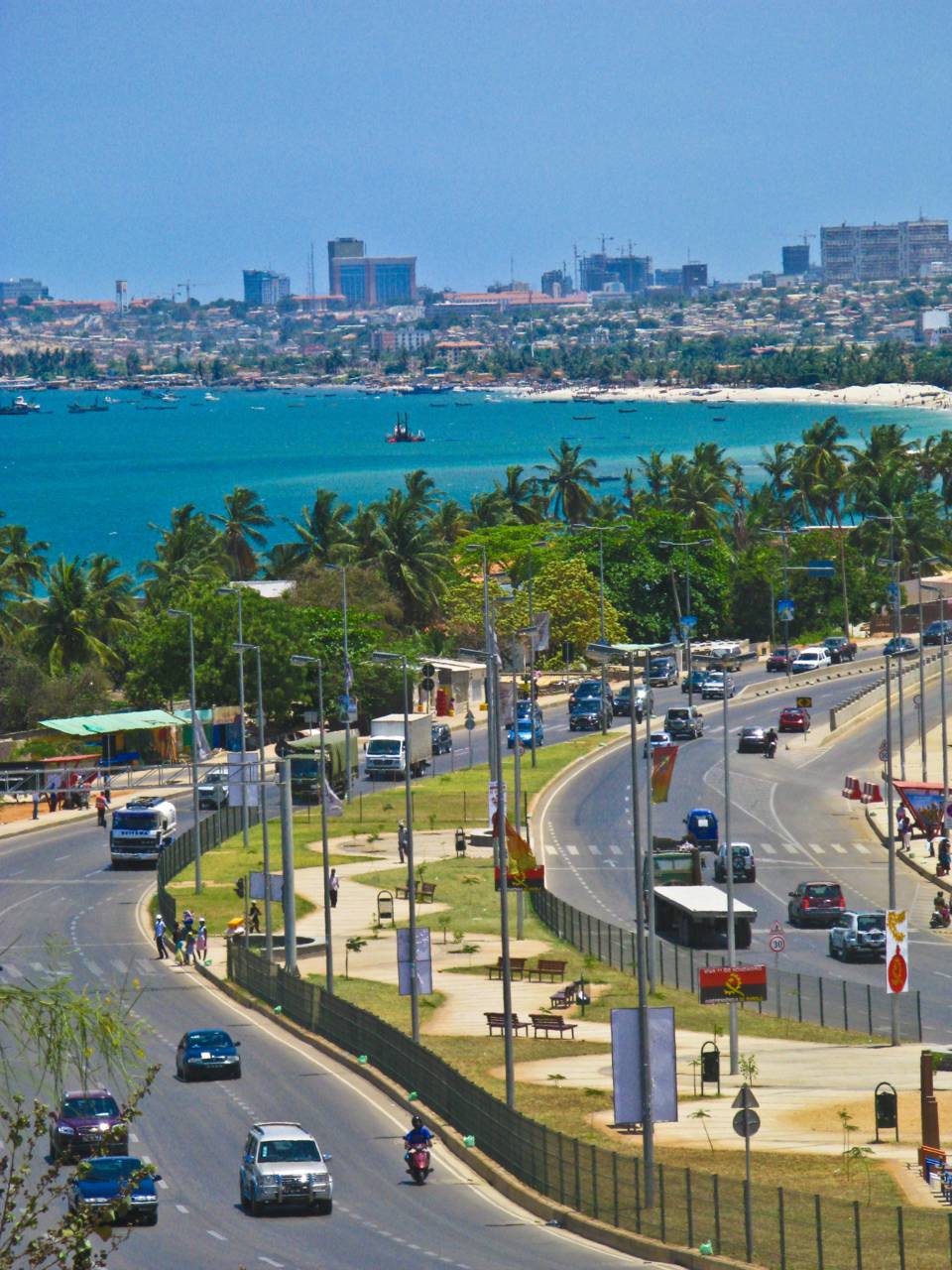 Parque da Estrada da Samba - Luanda (Sede Município)