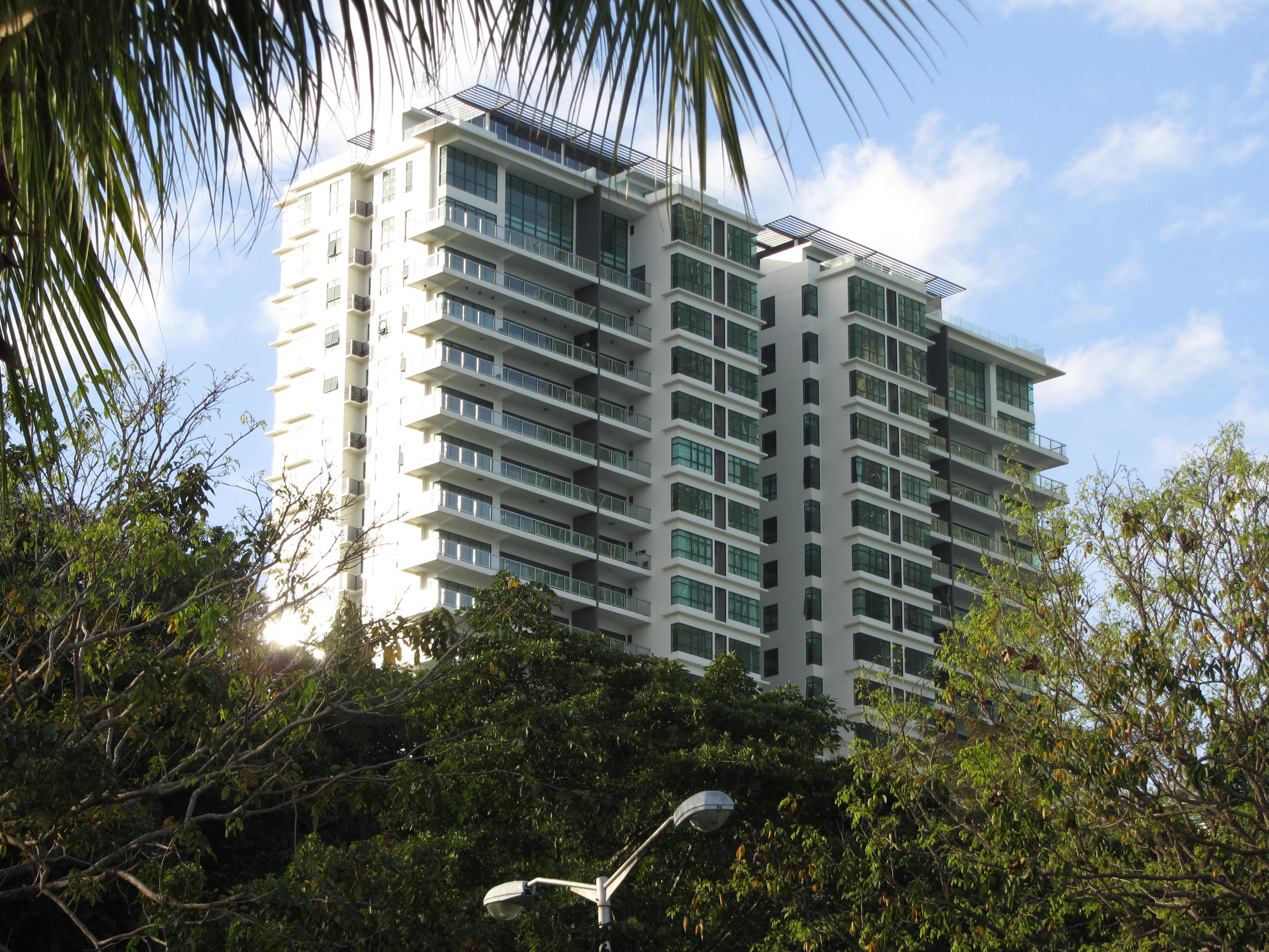 Deluxe Tower - Kota Kinabalu