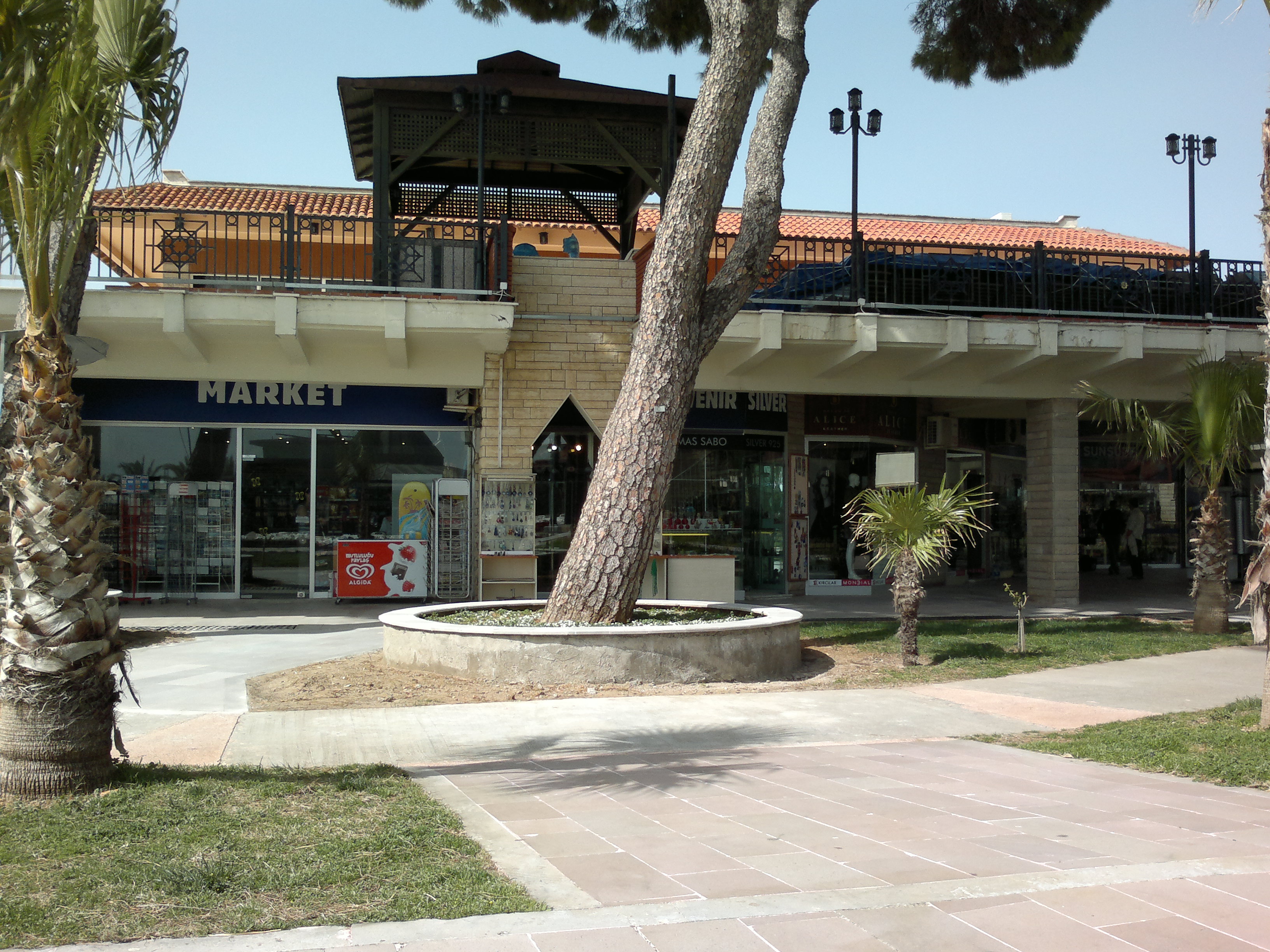 Restaurant & terrace