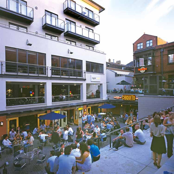 Courtyard & Open Terrace - Cardiff