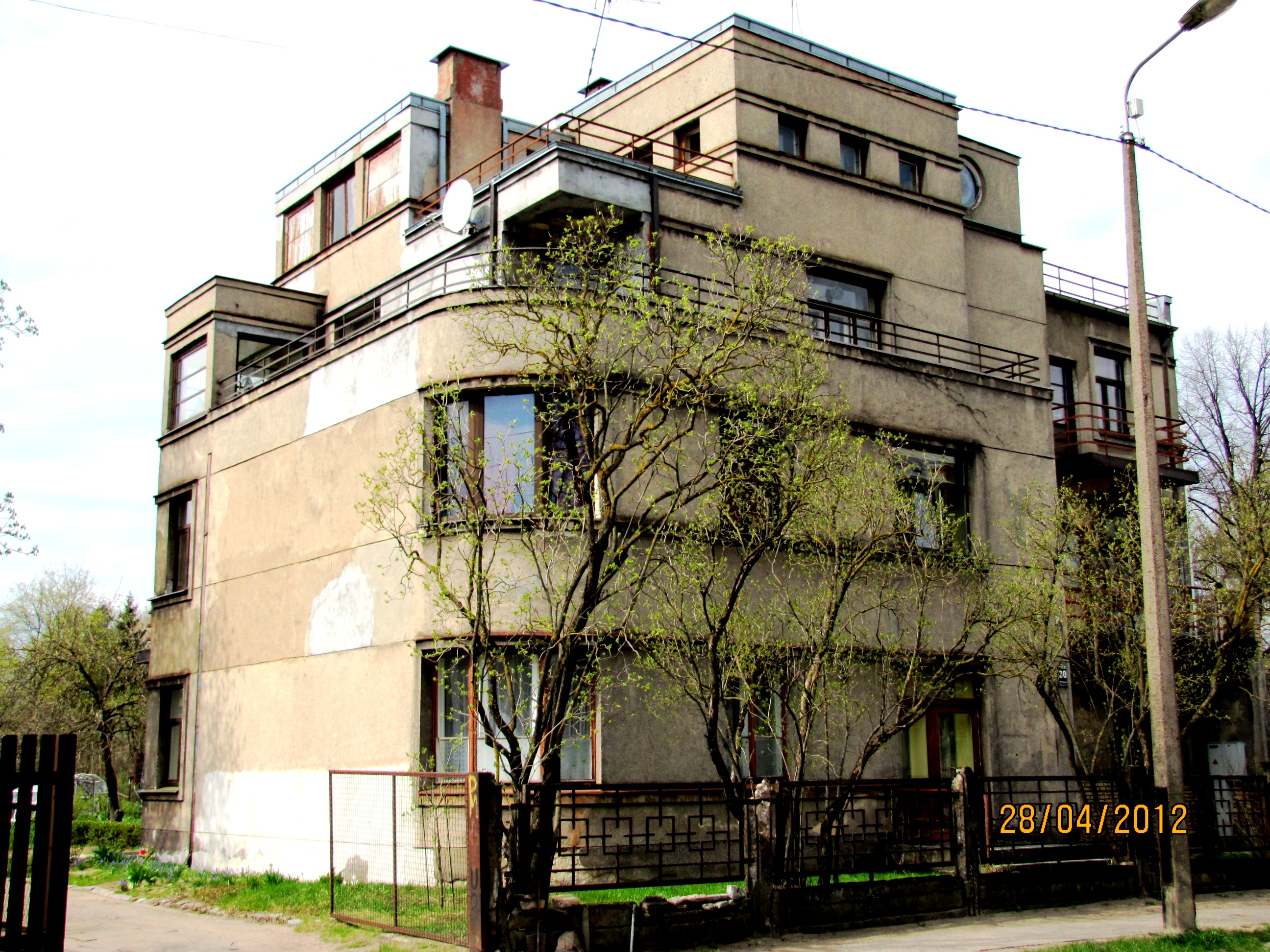 Streamline Moderne villa - Riga