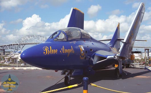 Grumman F9F-8T Cougar