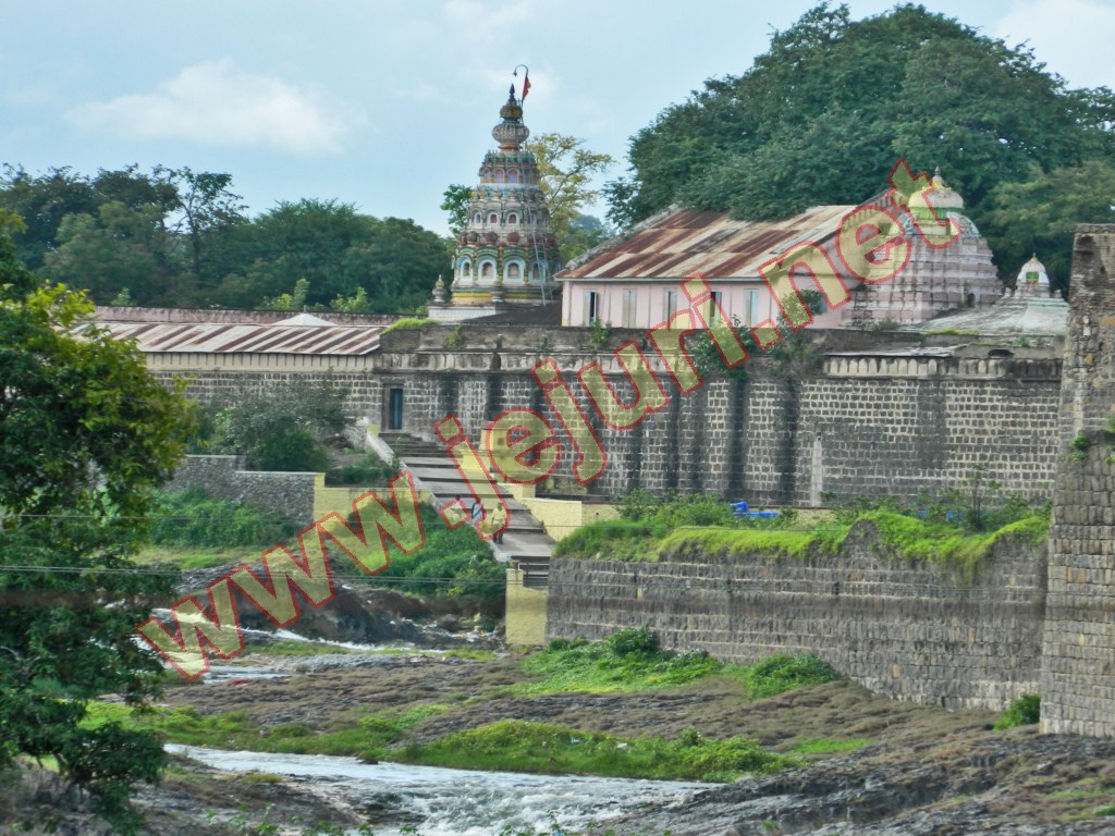 SANT SOPANKAKA SAMADHI MANDIR - Saswad