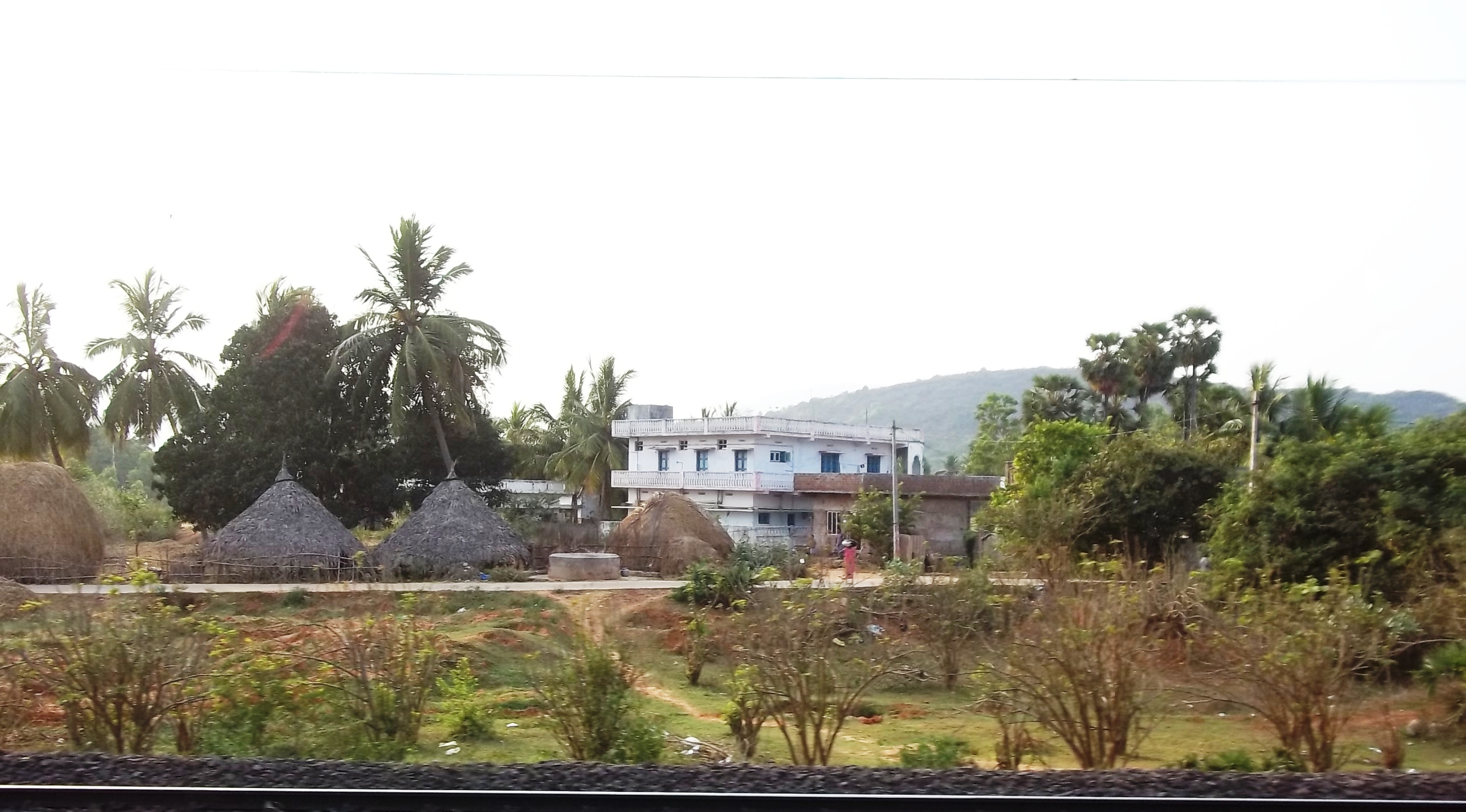 yerravaram-25 - Yelamanchili