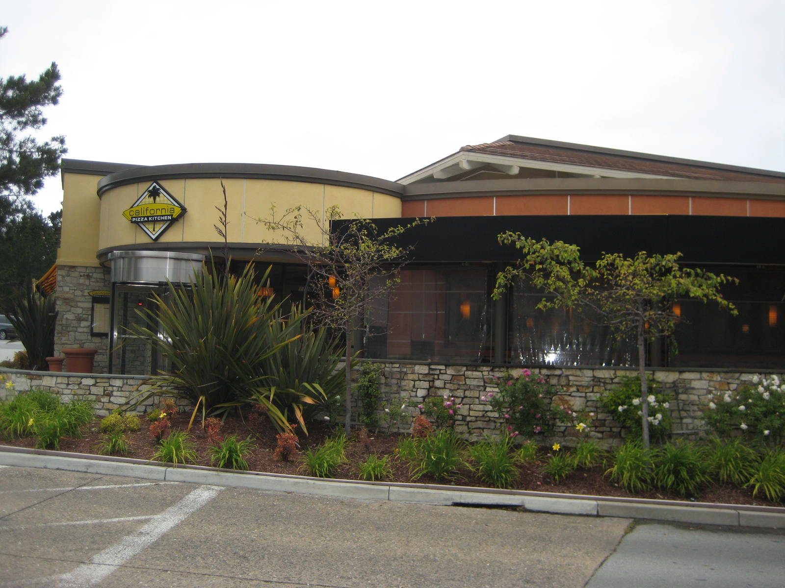 California Pizza Kitchen - Monterey, California | restaurant, pizzeria