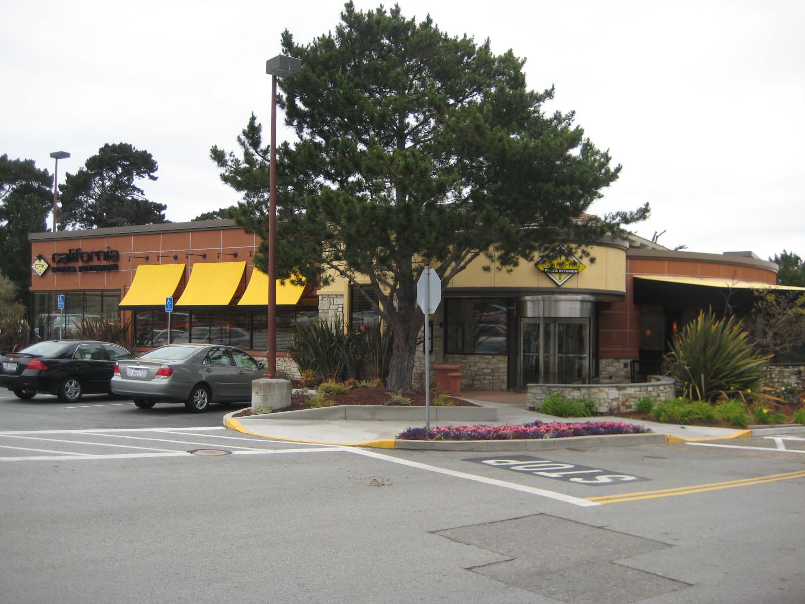 California Pizza Kitchen - Monterey, California | restaurant, pizzeria