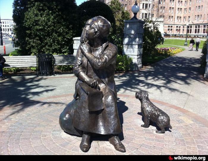 Emily Carr statue at Belleville & Government St. - Victoria