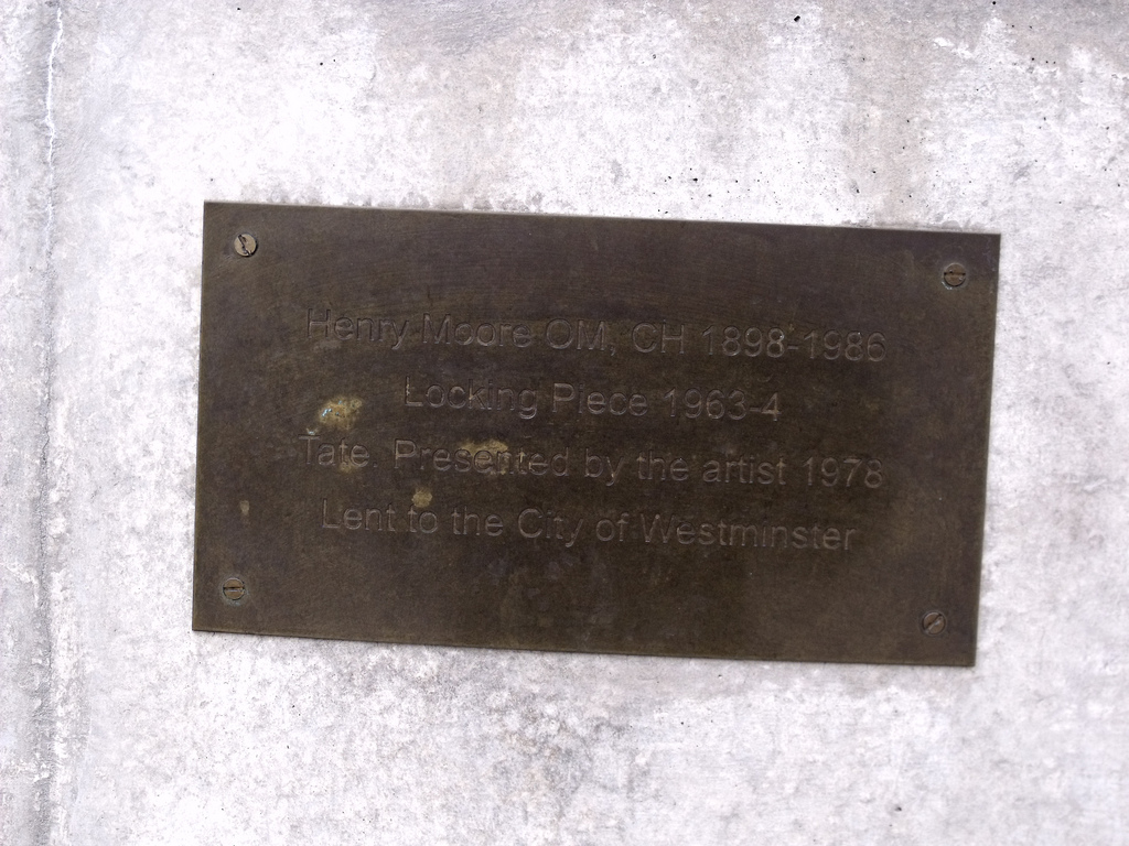 Locking Piece - London