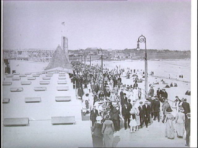 Easton's Beach / First Beach - Newport, Rhode Island