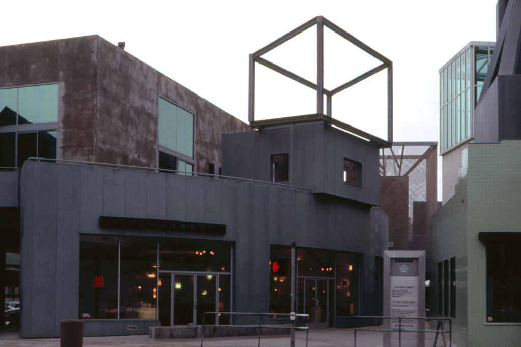 EDGEMAR Center-Frank Gehry - Santa Monica, California