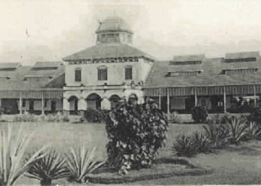 Stasiun Semarang Tawang - Semarang