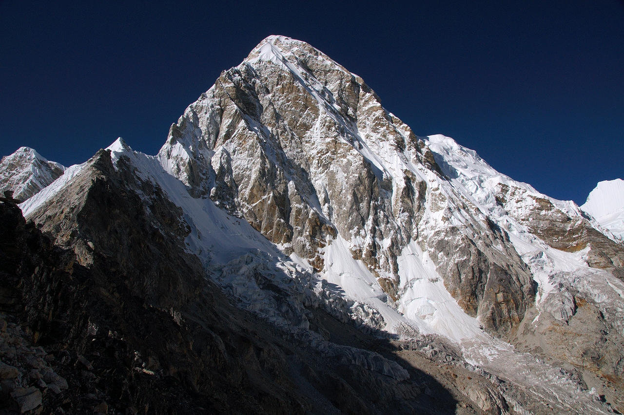 Pumori 7161 m (23,494 feet)