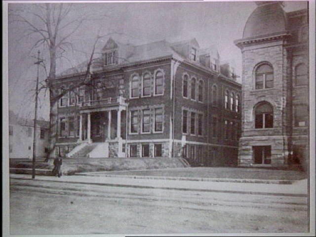 Thompson Middle School - Newport, Rhode Island
