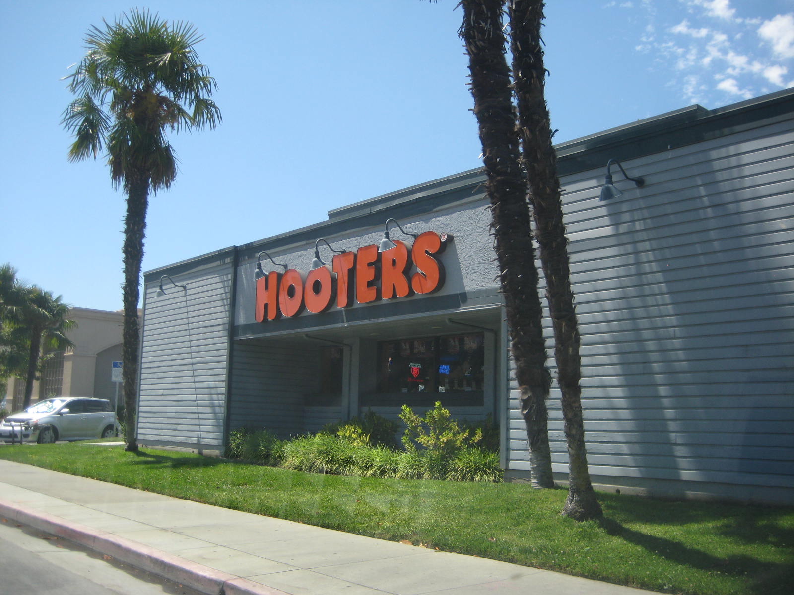 Hooters Restaurant - Campbell, California