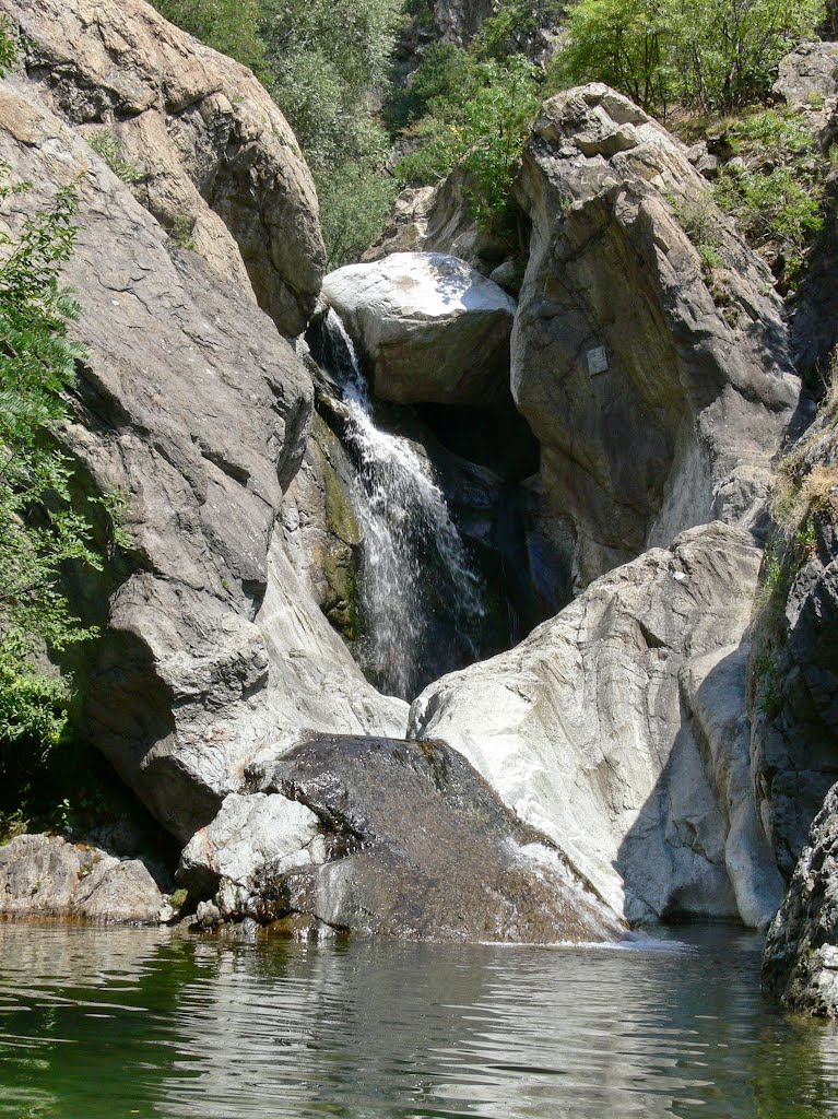 Suchurum Waterfall