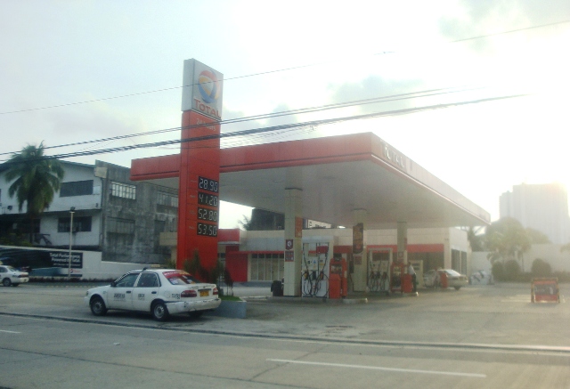 Total Gas Station - Quezon City Mindanao Avenue (C-5 / N128)