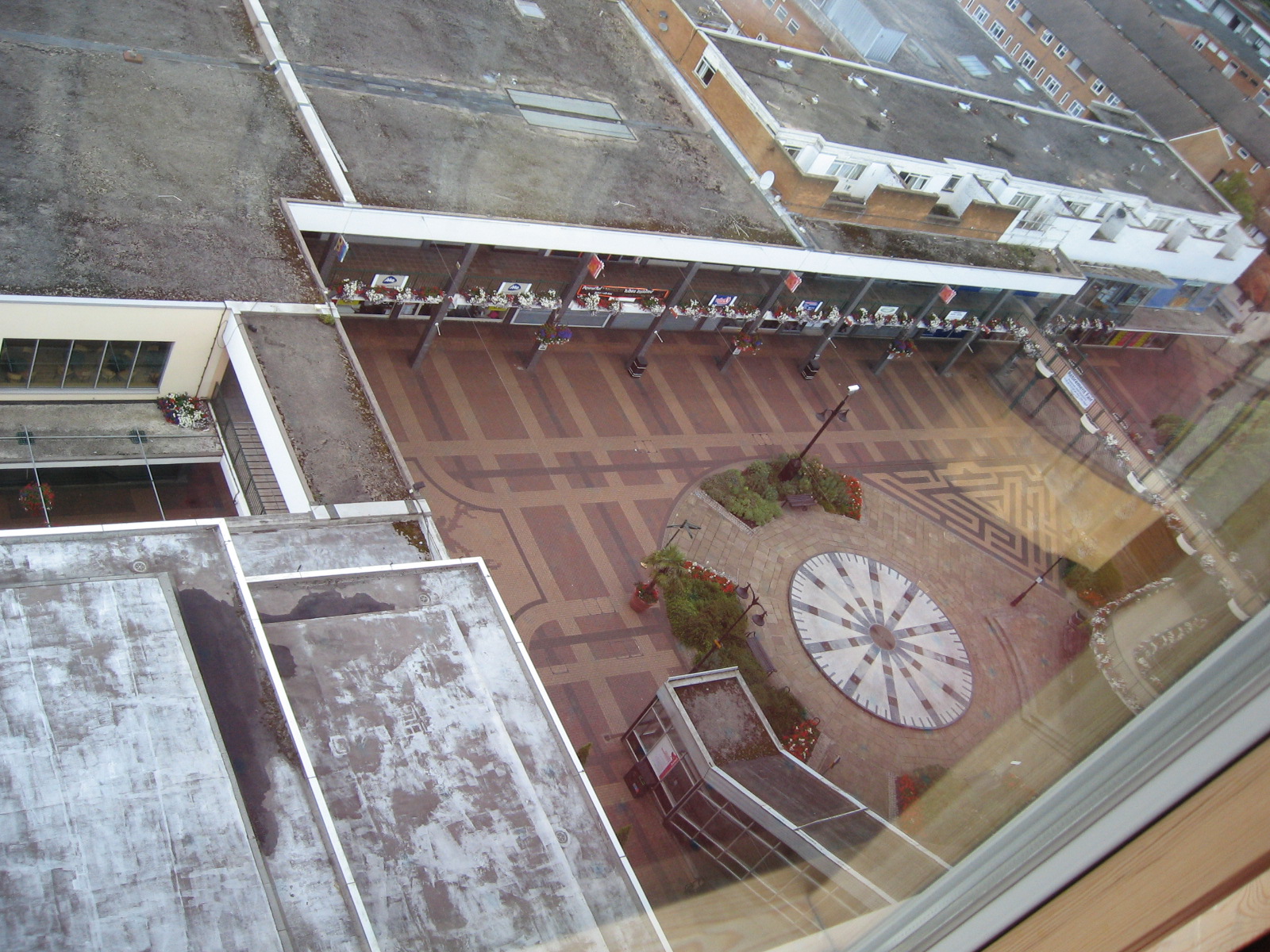 Charles Square (forecourt) - Bracknell