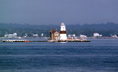 Execution Rocks Lighthouse - New Rochelle, New York
