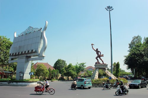 Tugu Manahan - Surakarta (Solo)