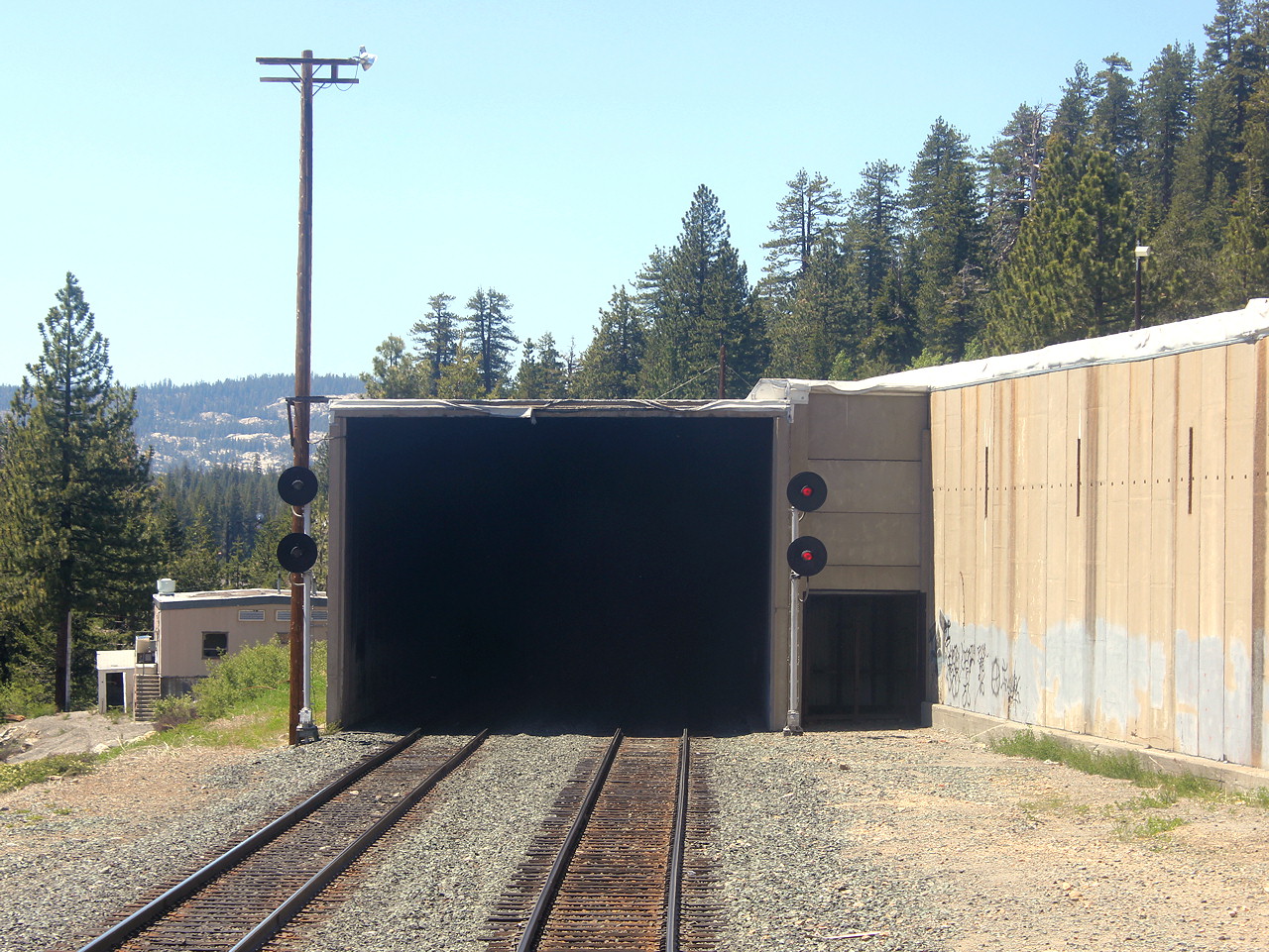 UP (SP) West Norden Covered Interlocking Portal | portal (architecture), railway shed