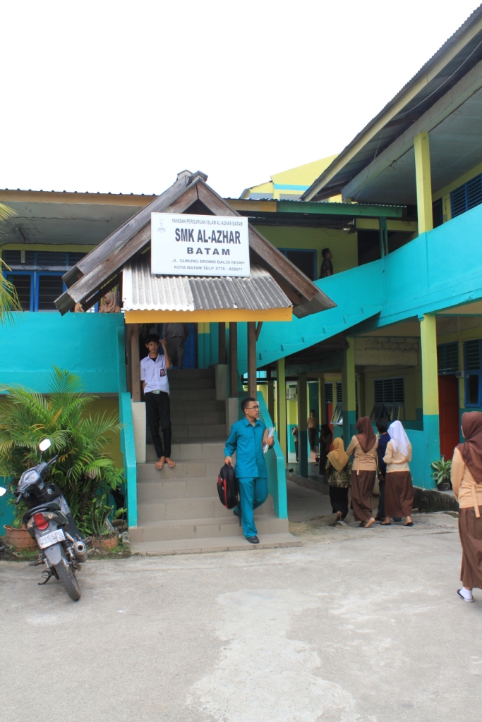 Komp. YPIA Al-Azhar Batam (TK1,SD1,SMP1,SMA,SMK)