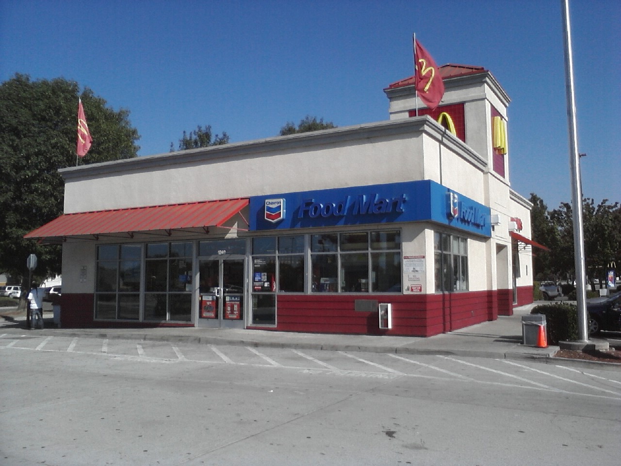 McDonald's / Chevron Food Mart - Milpitas, California Great Mall Drive ...