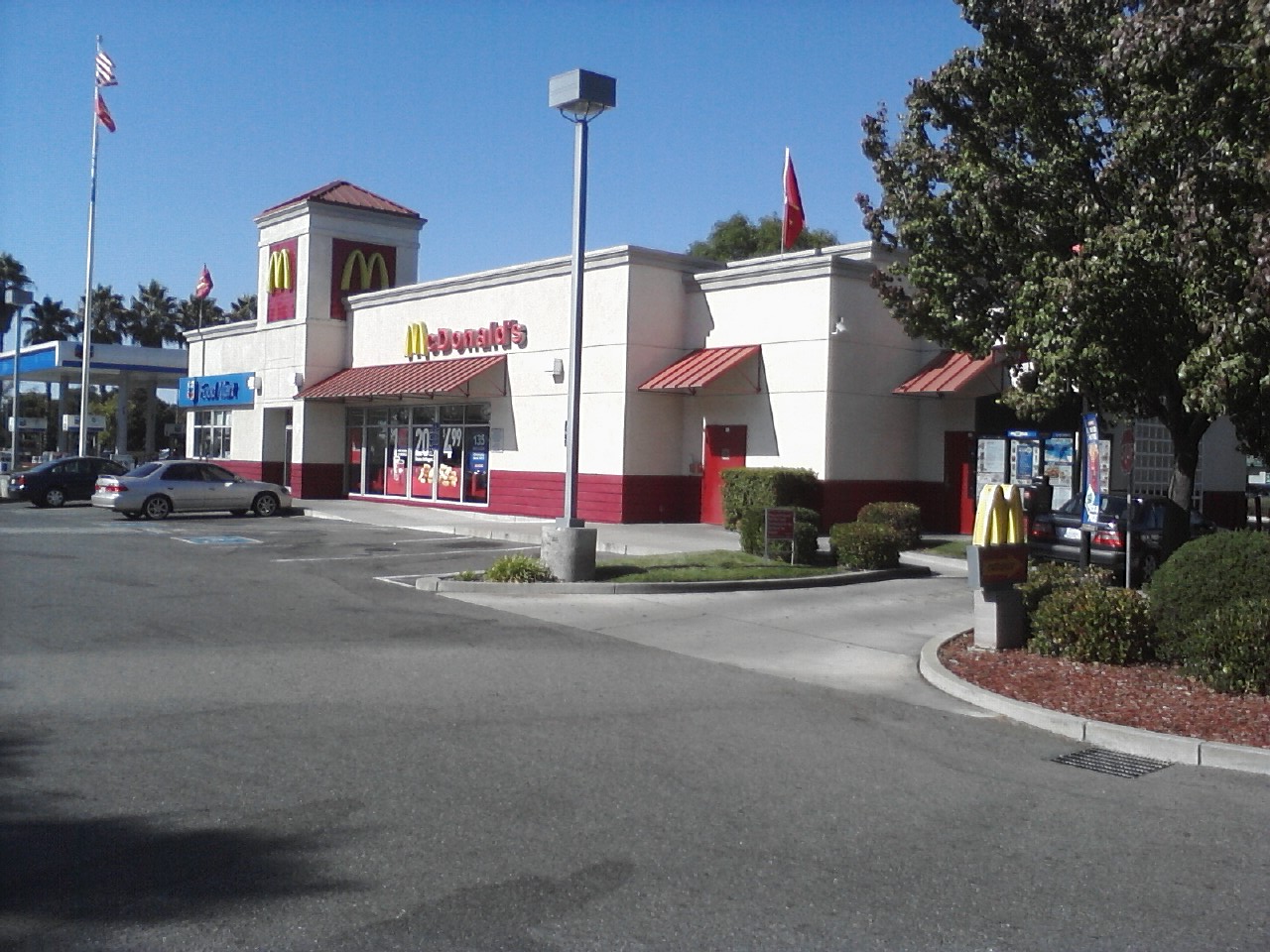 McDonald's / Chevron Food Mart - Milpitas, California Great Mall Drive ...