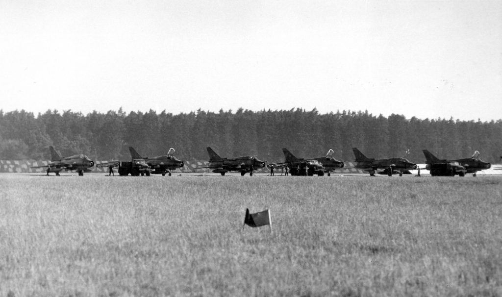 ehemaliger Flugplatz Gnoien-Warbelow (Feldflugplatz NVA LSK/LV ...