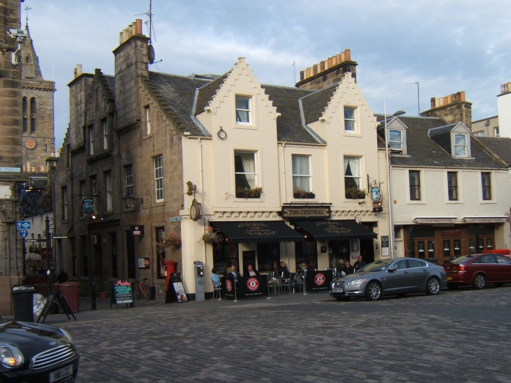 The Central Bar - St Andrews